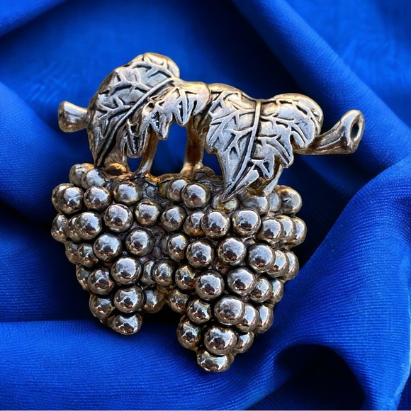 Vintage | Jewelry | Vintage Mj Grape Clusters Pin Brooch Pendant | Poshmark